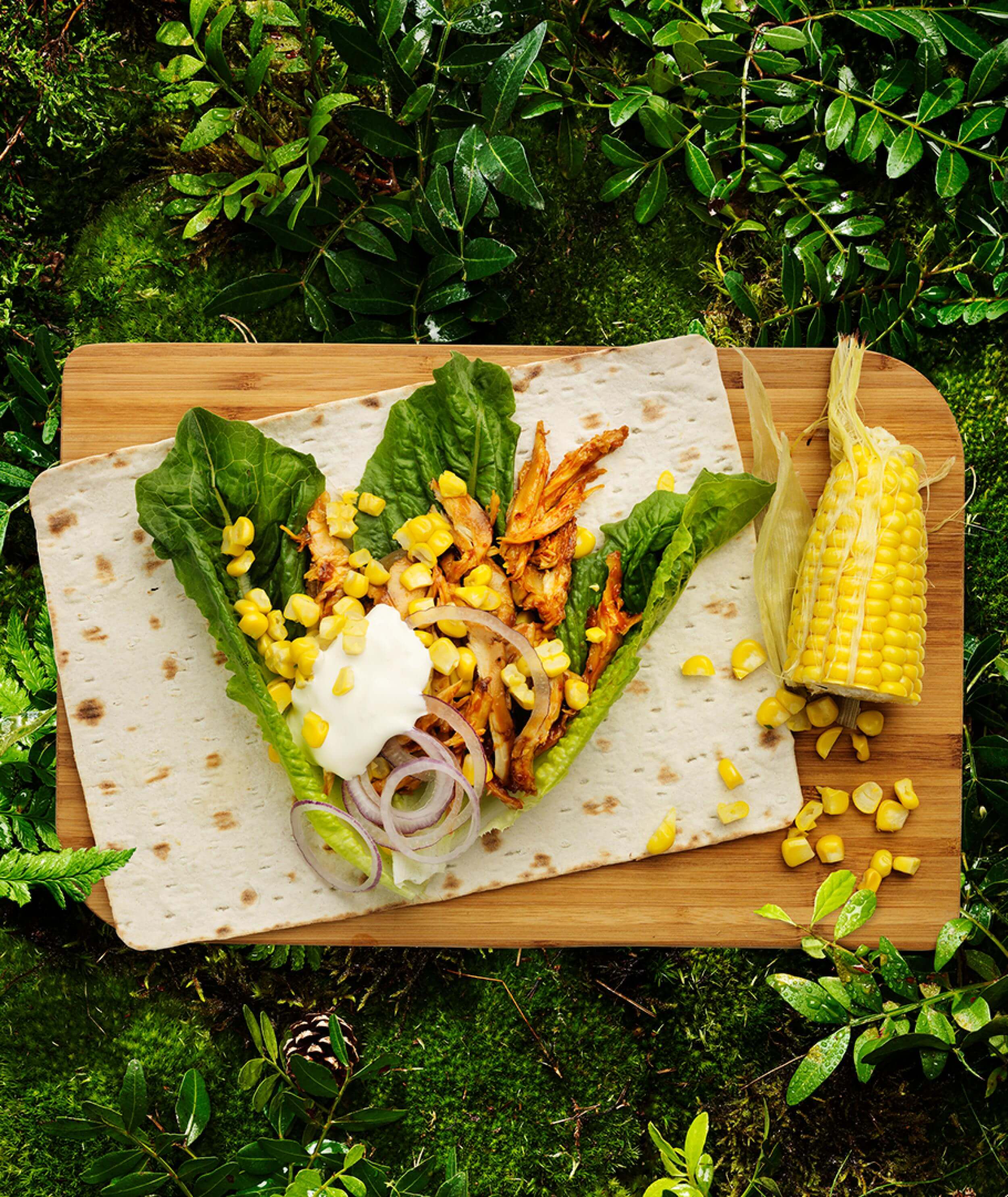 Wrap med äppelkyckling - serveras med ugnsbakad majs | Polarbröd